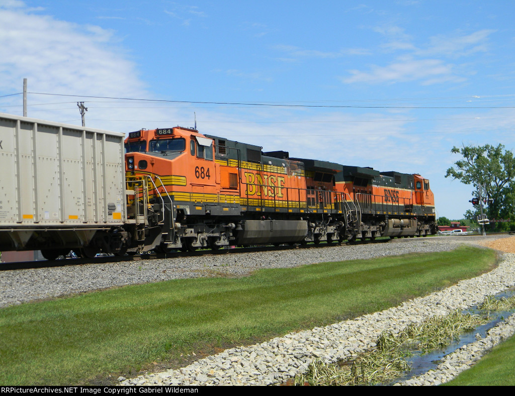 BNSF 684 & BNSF 1002 DPUs
